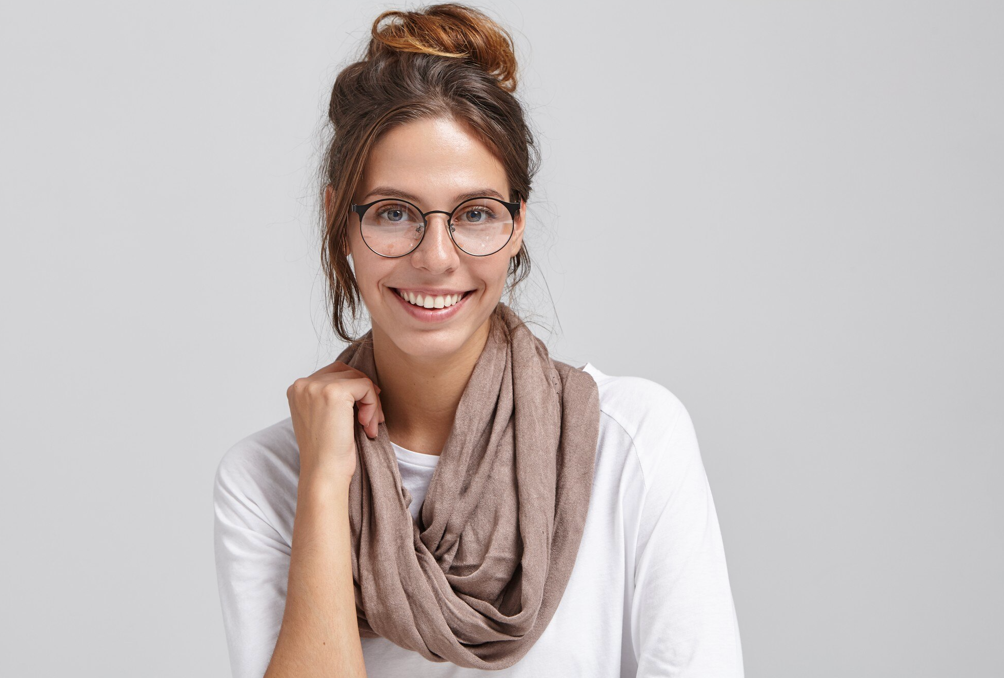 The Ultimate Guide to Women's Glasses: Frames, Styles, and Best Choice